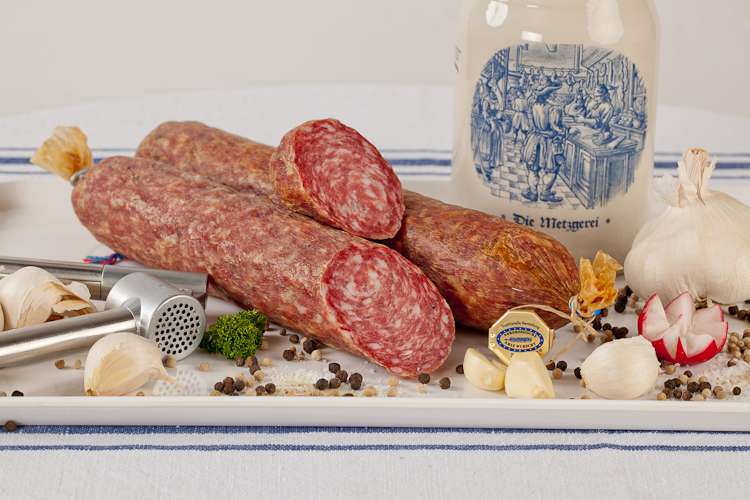 Große Ahle Runde, geräuchert mit Knoblauchnote | Schwälmer Ahle Wurst ...